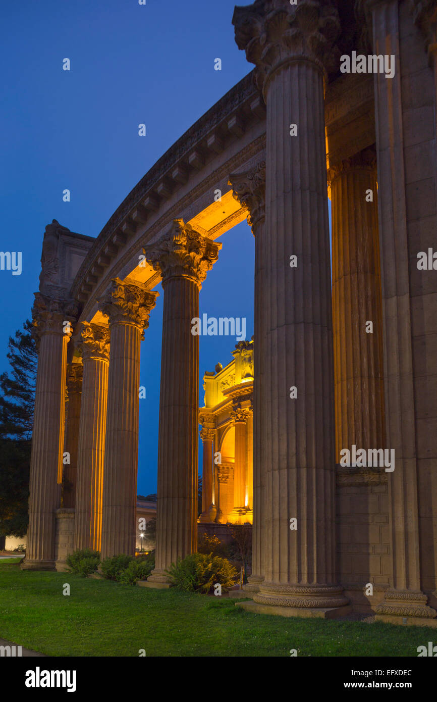 CURVED COLONNADE PALACE OF FINE ARTS PRESIDIO NATIONAL PARK LAKE MARINA ...