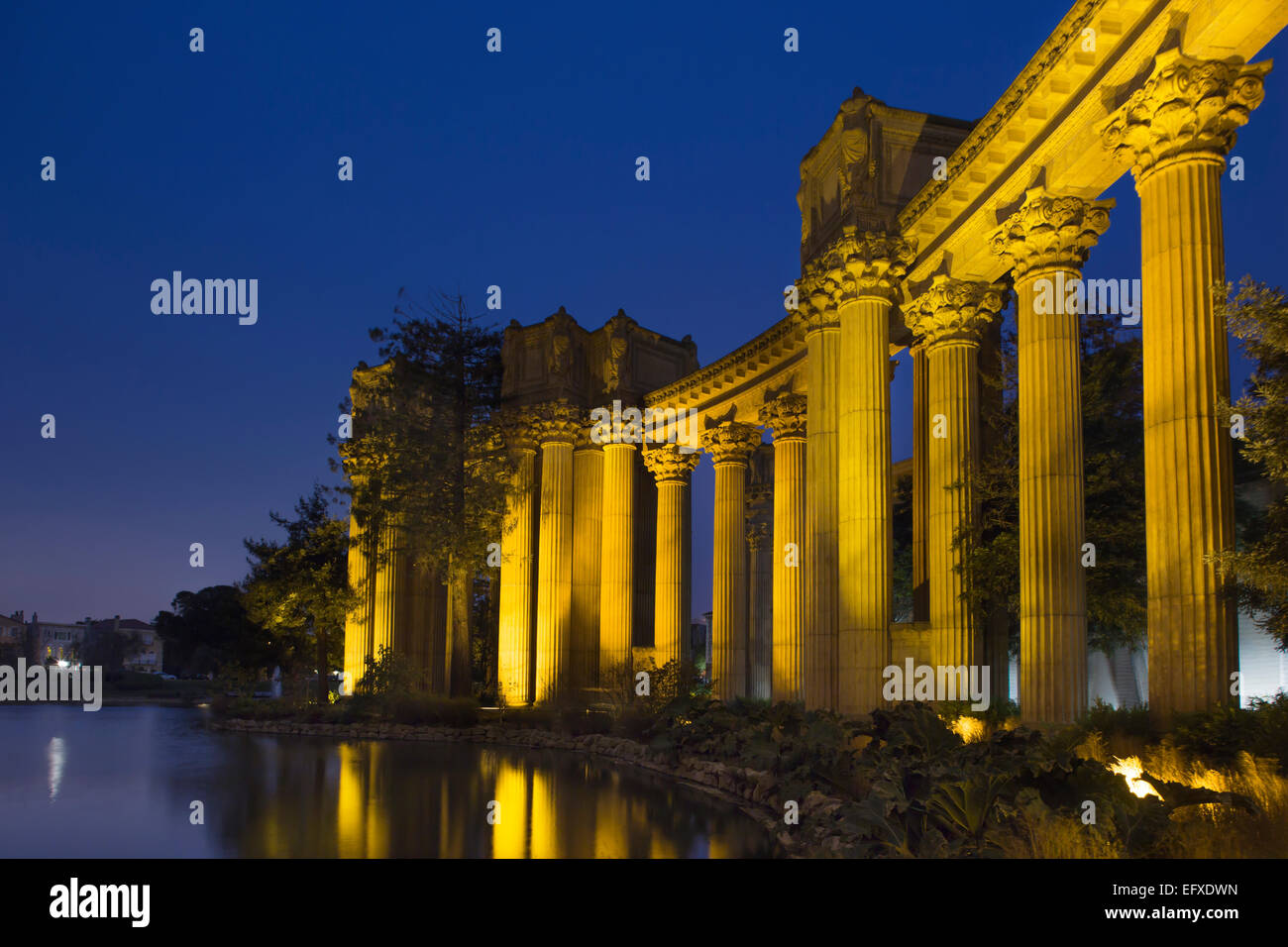 CURVED COLONNADE PALACE OF FINE ARTS PRESIDIO NATIONAL PARK LAKE MARINA ...