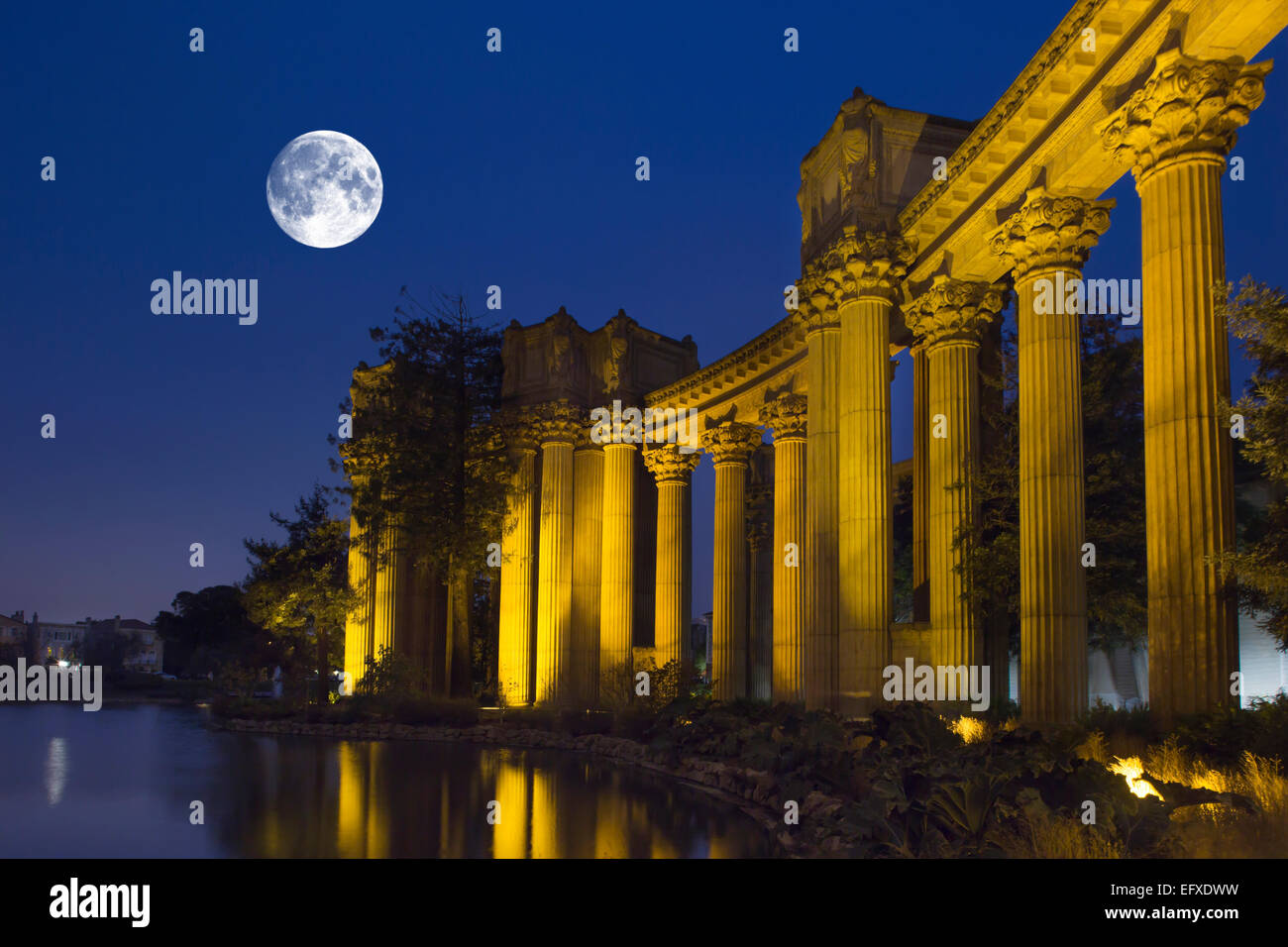 CURVED COLONNADE PALACE OF FINE ARTS PRESIDIO NATIONAL PARK LAKE MARINA ...
