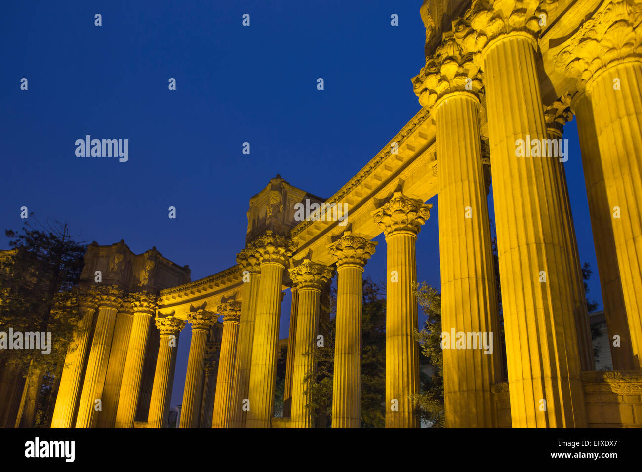 CURVED COLONNADE PALACE OF FINE ARTS PRESIDIO NATIONAL PARK LAKE MARINA ...