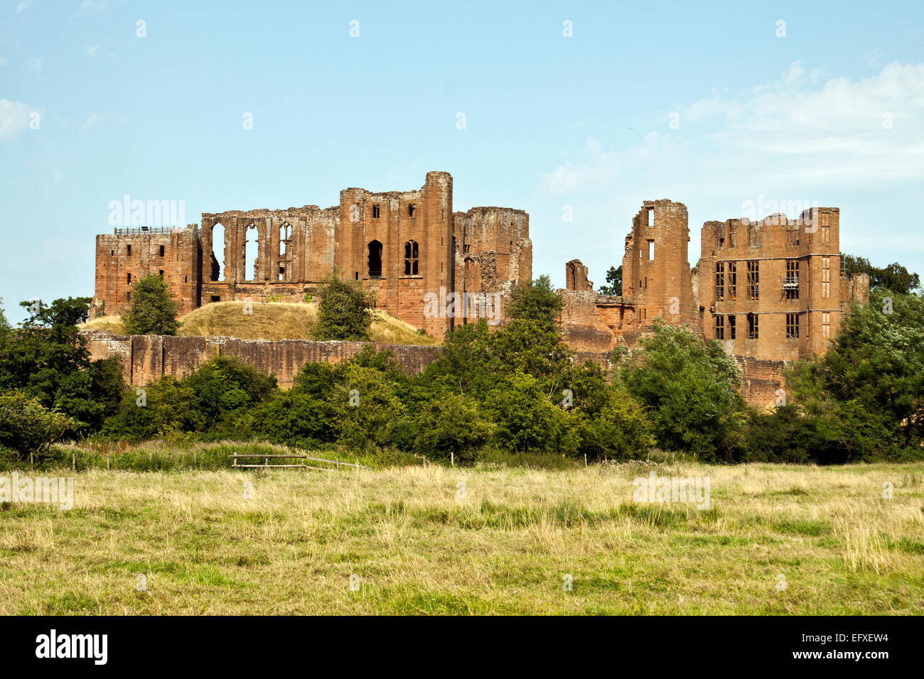 Kenilworth Castle, Kenilworth, Warwickshire, England, UK Stock Photo ...