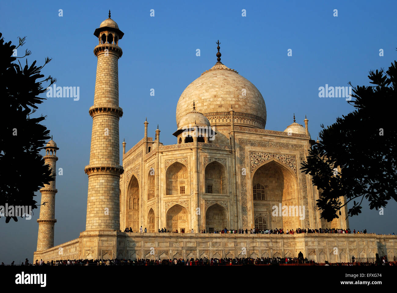Mughal king hi-res stock photography and images - Alamy