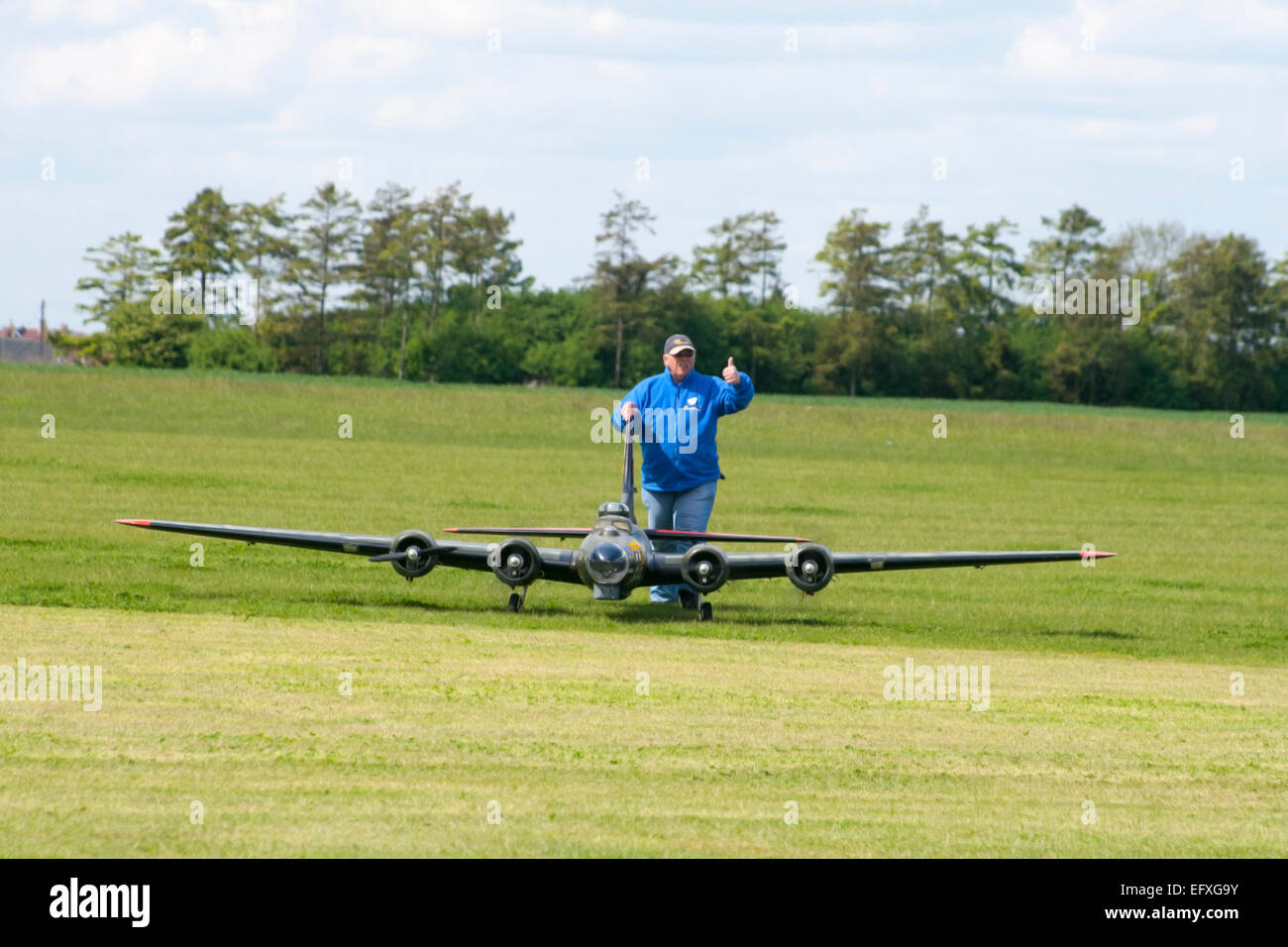 Massive scale model hi-res stock photography and images - Alamy