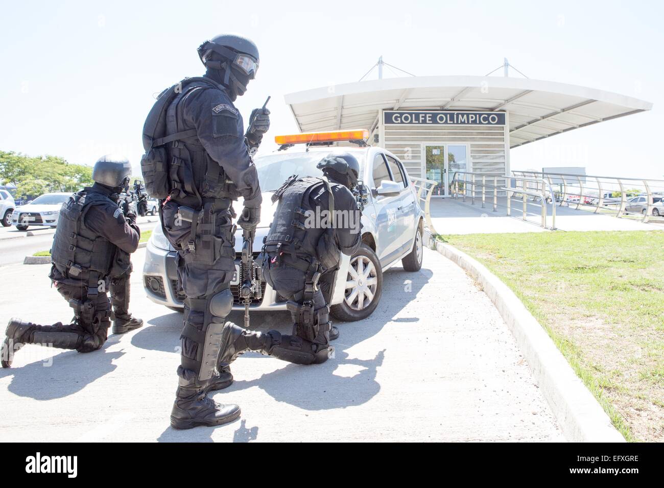 Police officers on course hi-res stock photography and images - Alamy