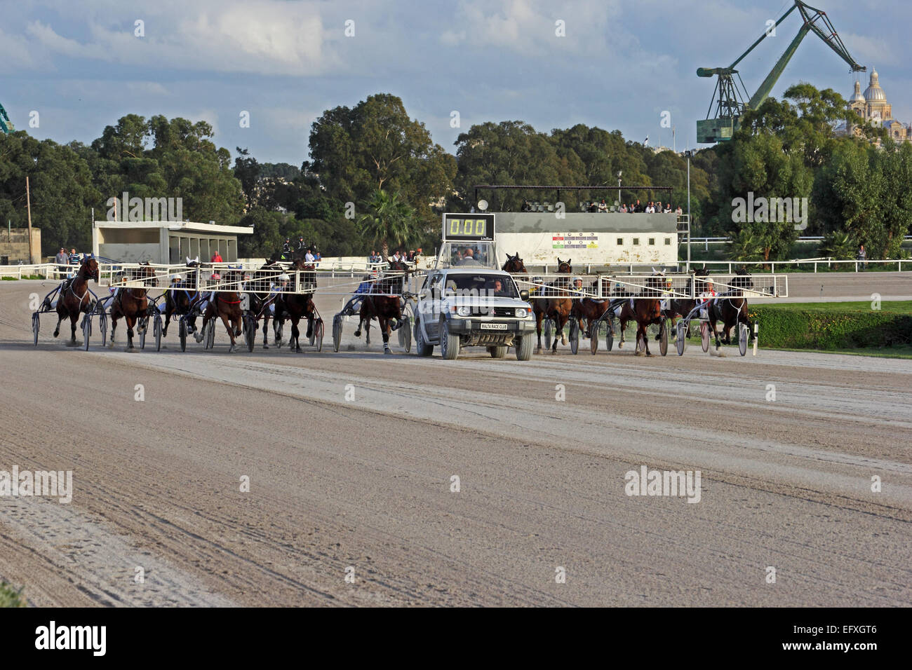 Starting gates hi-res stock photography and images - Alamy