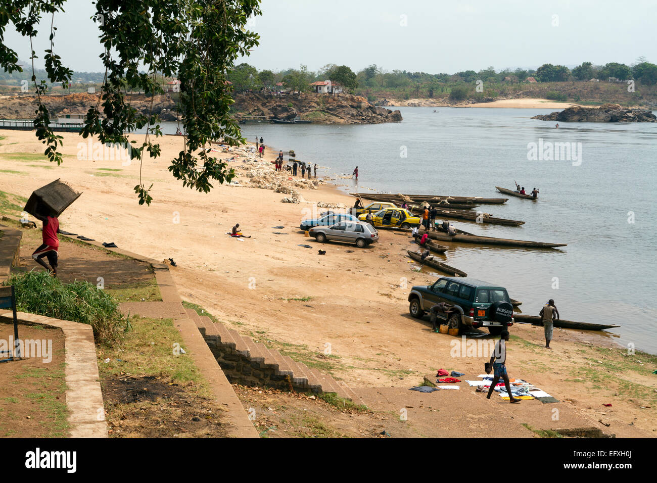 Fishermen bangui ubangi river central hi-res stock photography and ...