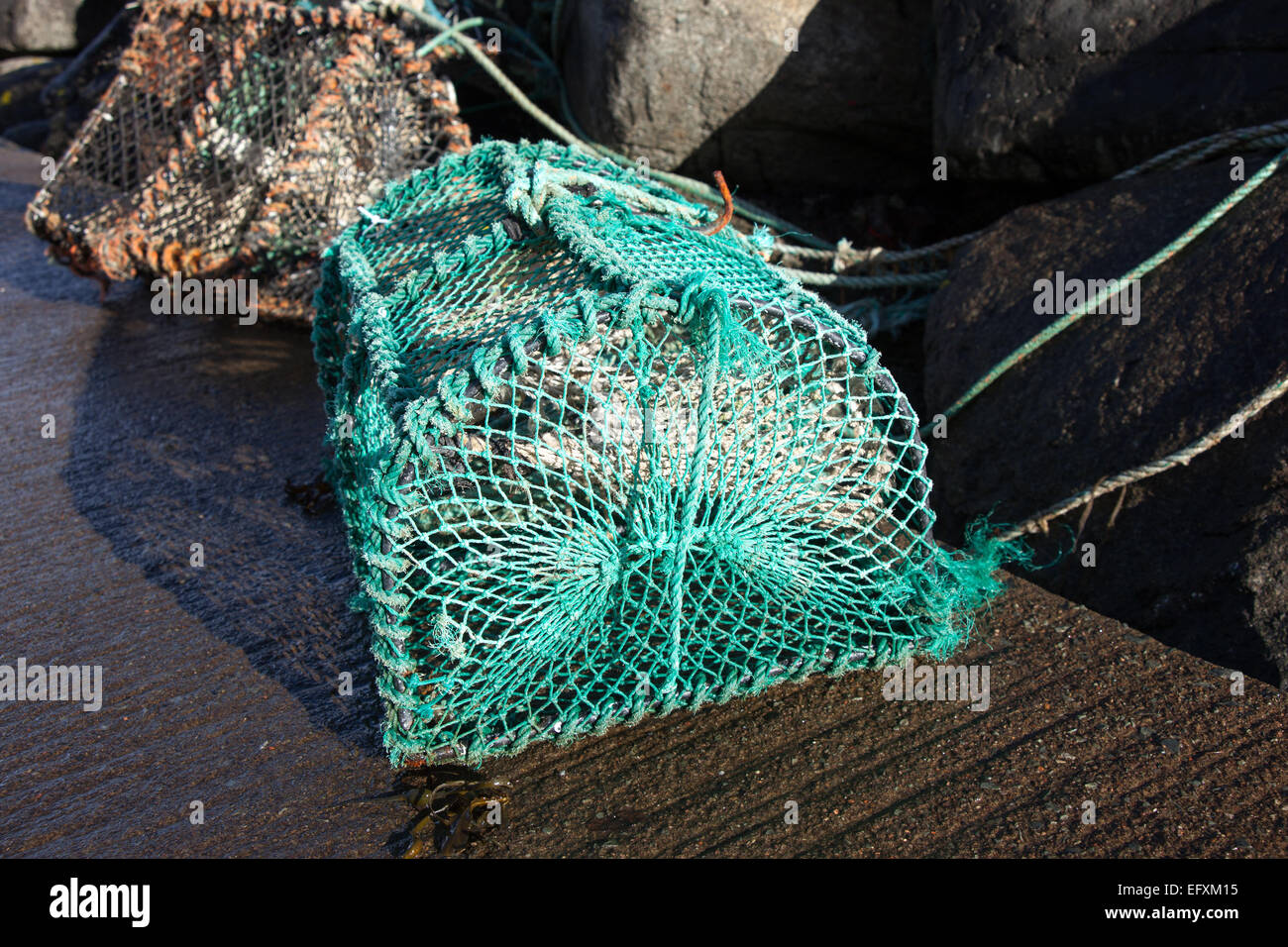 Crab pots and rope hi-res stock photography and images - Alamy