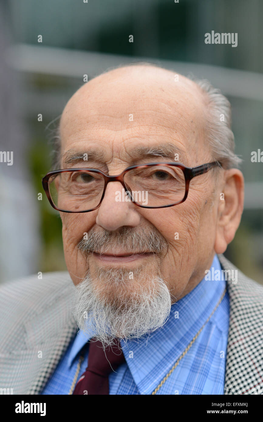 Holocaust survivor Harry Bibring who escaped from Vienna in 1939 and ...