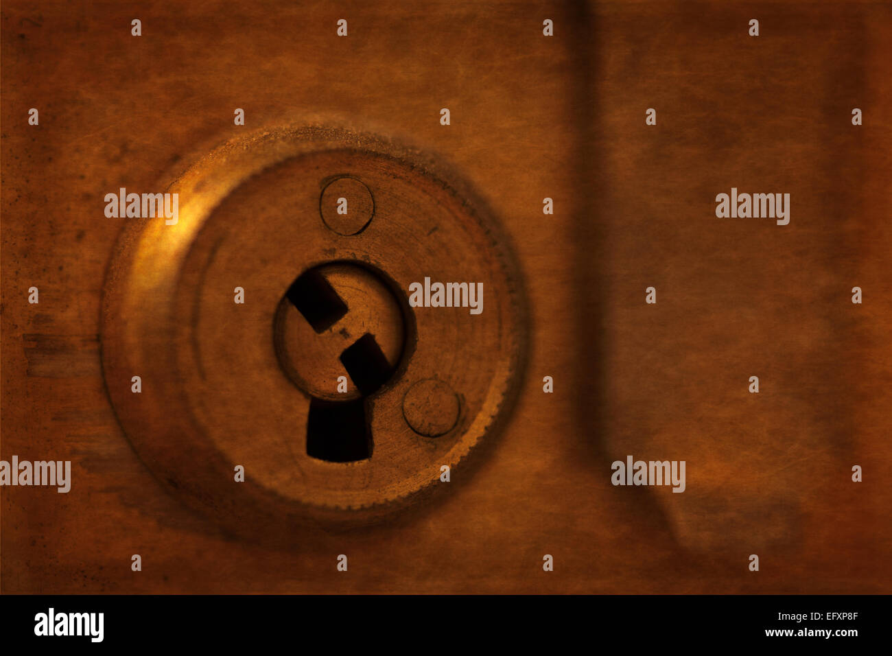 Lock on an old travel case Stock Photo - Alamy