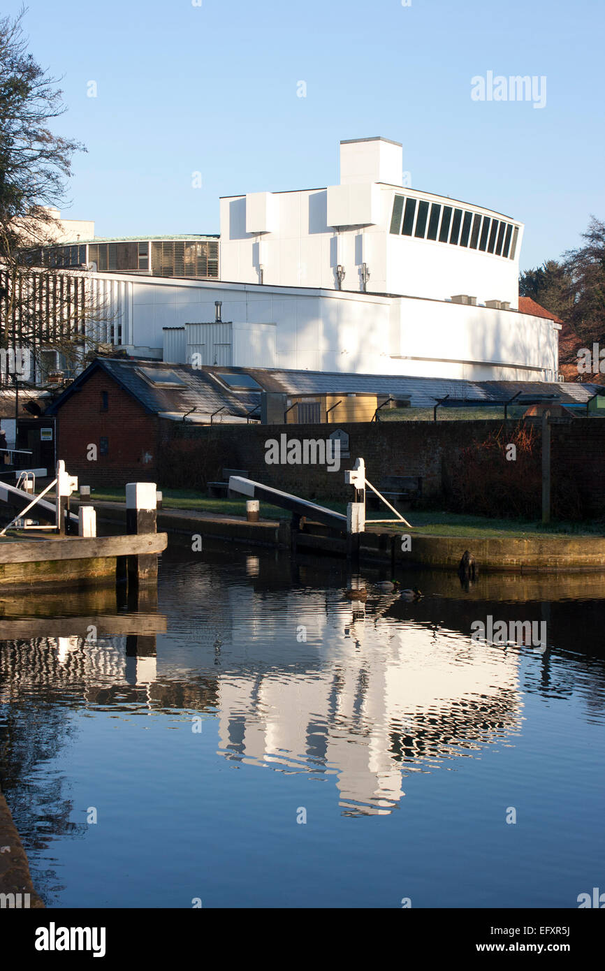 Yvonne Arnaud Theatre High Resolution Stock Photography and Images - Alamy