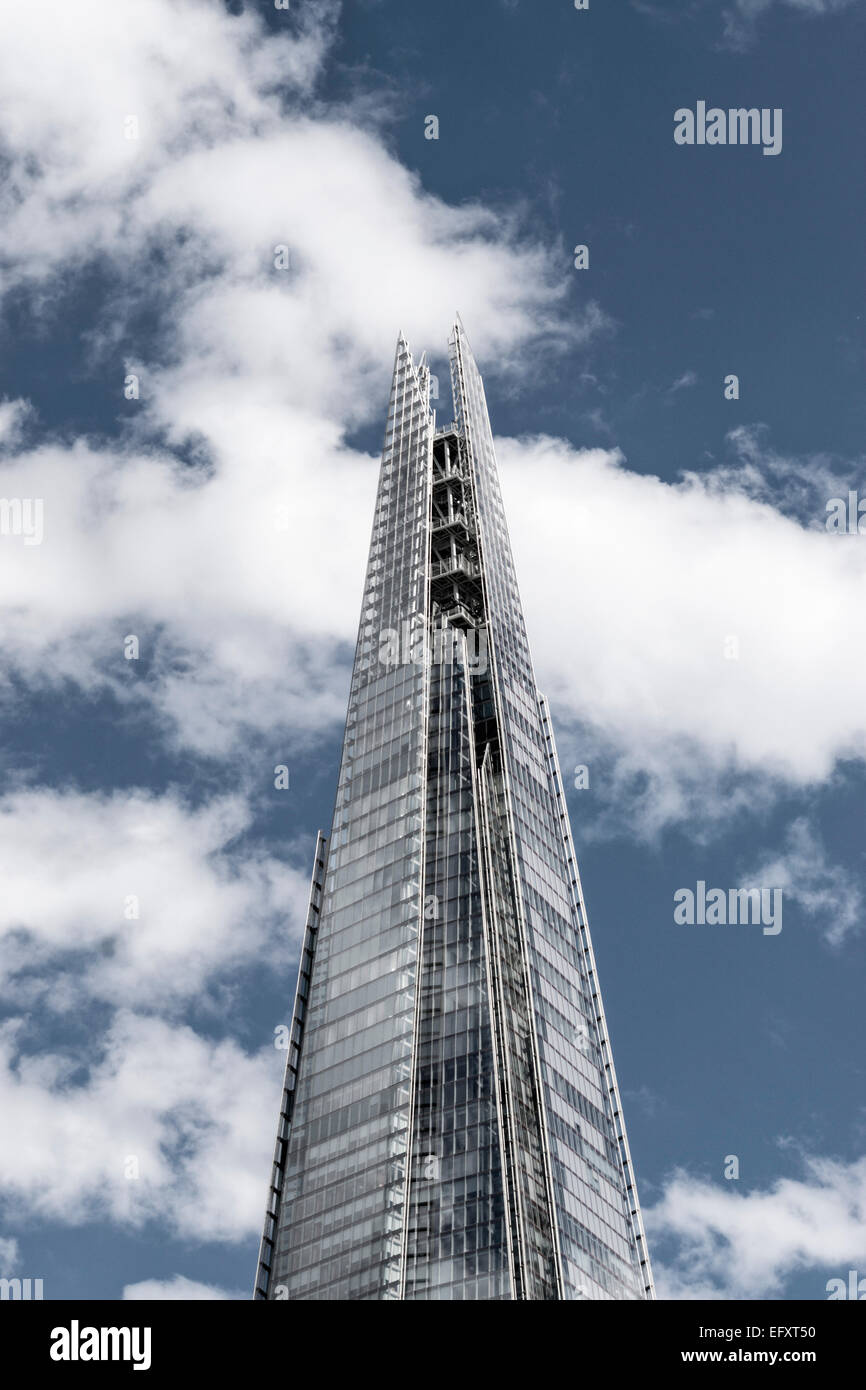 The Shard by Architect t Renzo Piano, Southwalk, Clouds, London, UK ...