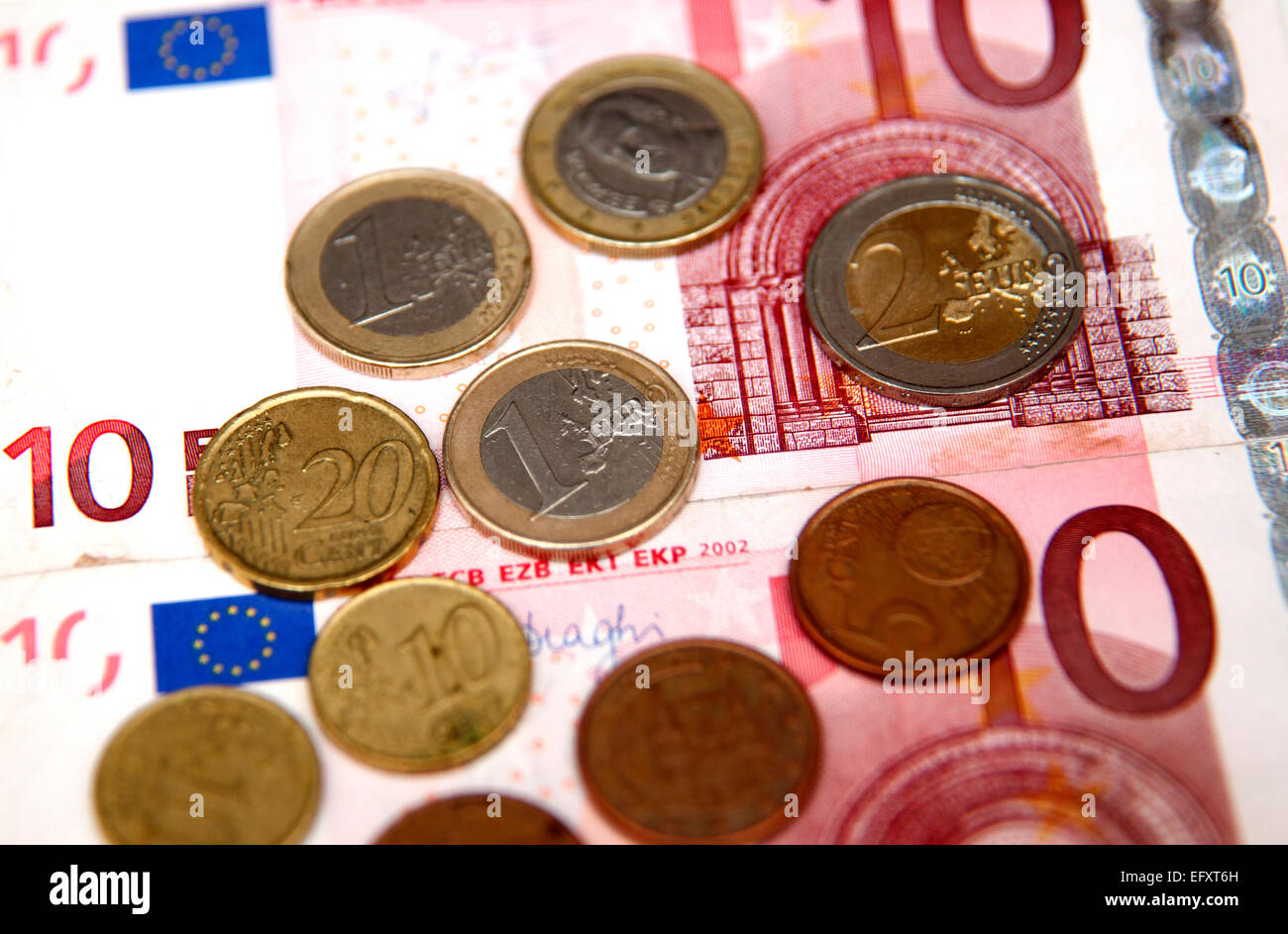 10 euro bills coins hi-res stock photography and images - Alamy