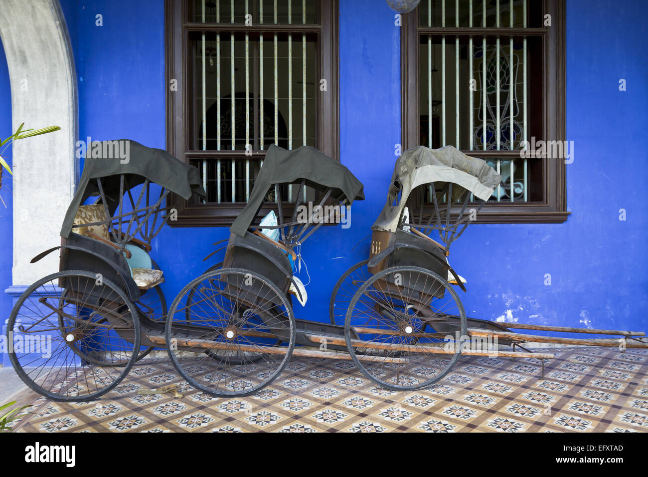 Penang malaysia blue mansion hi-res stock photography and images - Alamy