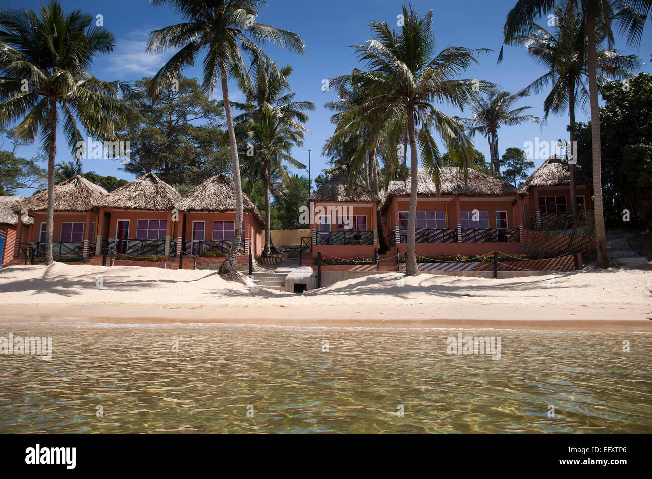 Small resort complex on the beach hi-res stock photography and images ...