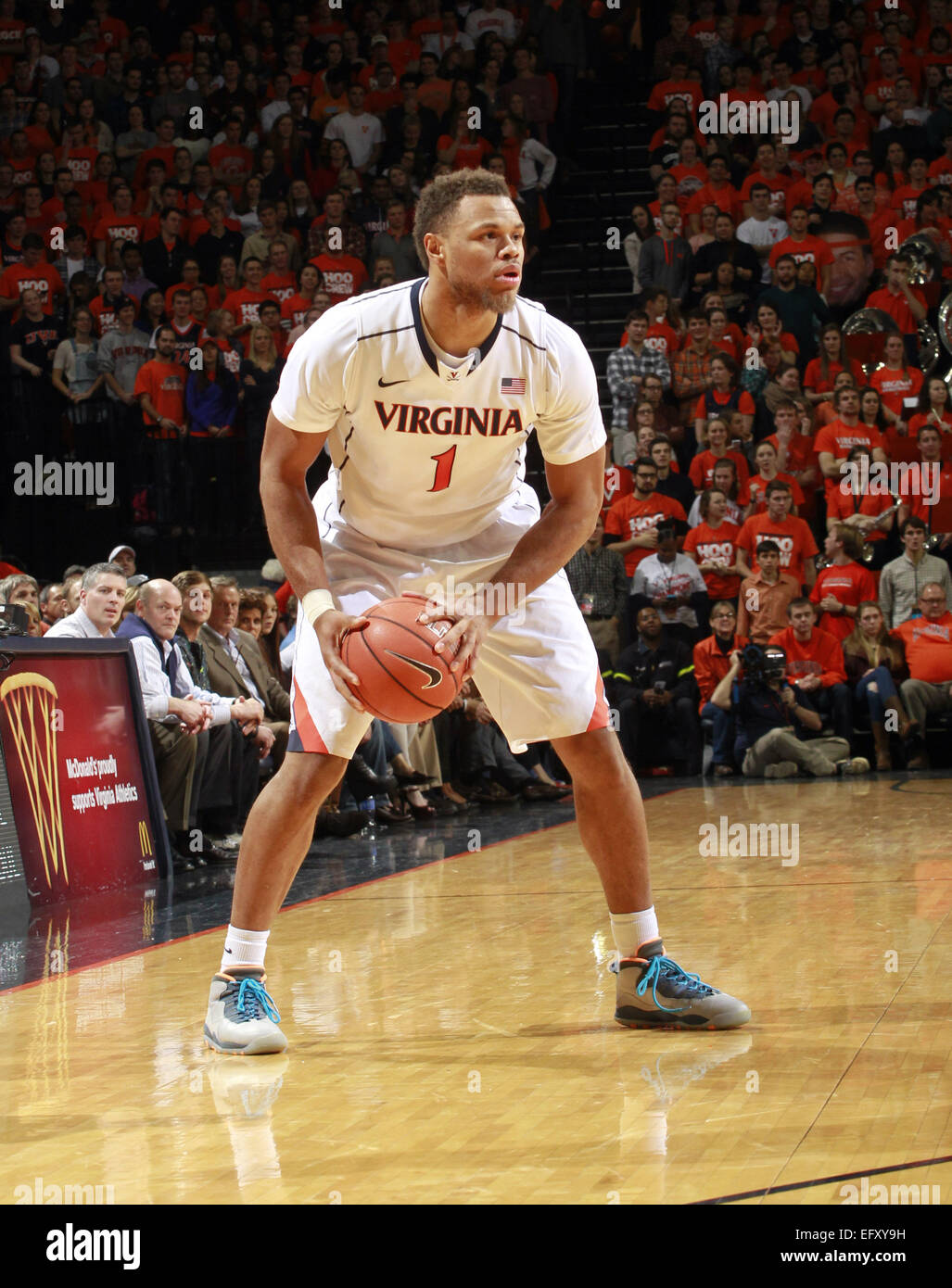 Charlottesville, Virginia, USA. 13th Jan, 2015. Virginia guard Justin ...