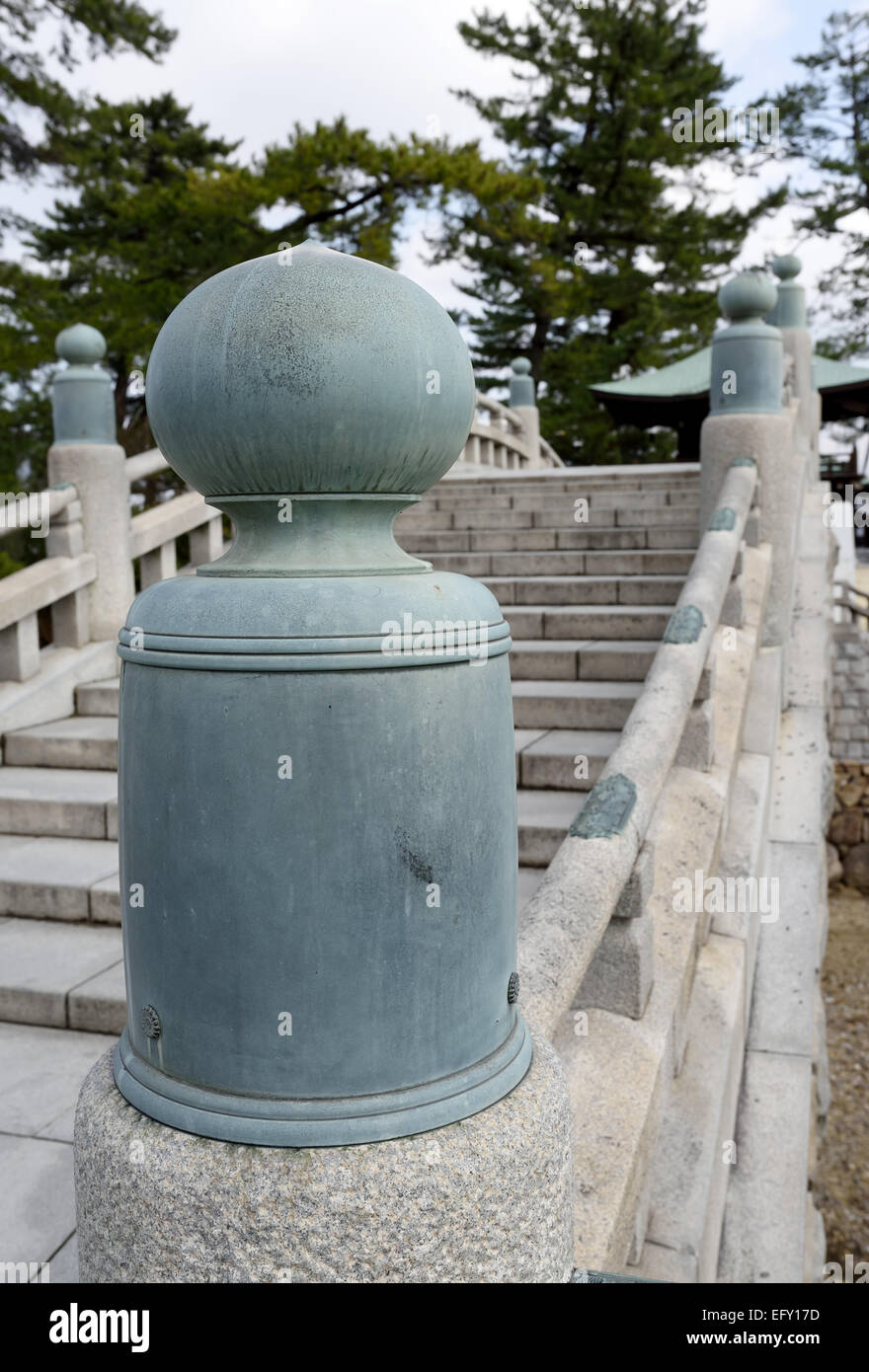 Japanese decorative elements of the bridge Stock Photo - Alamy