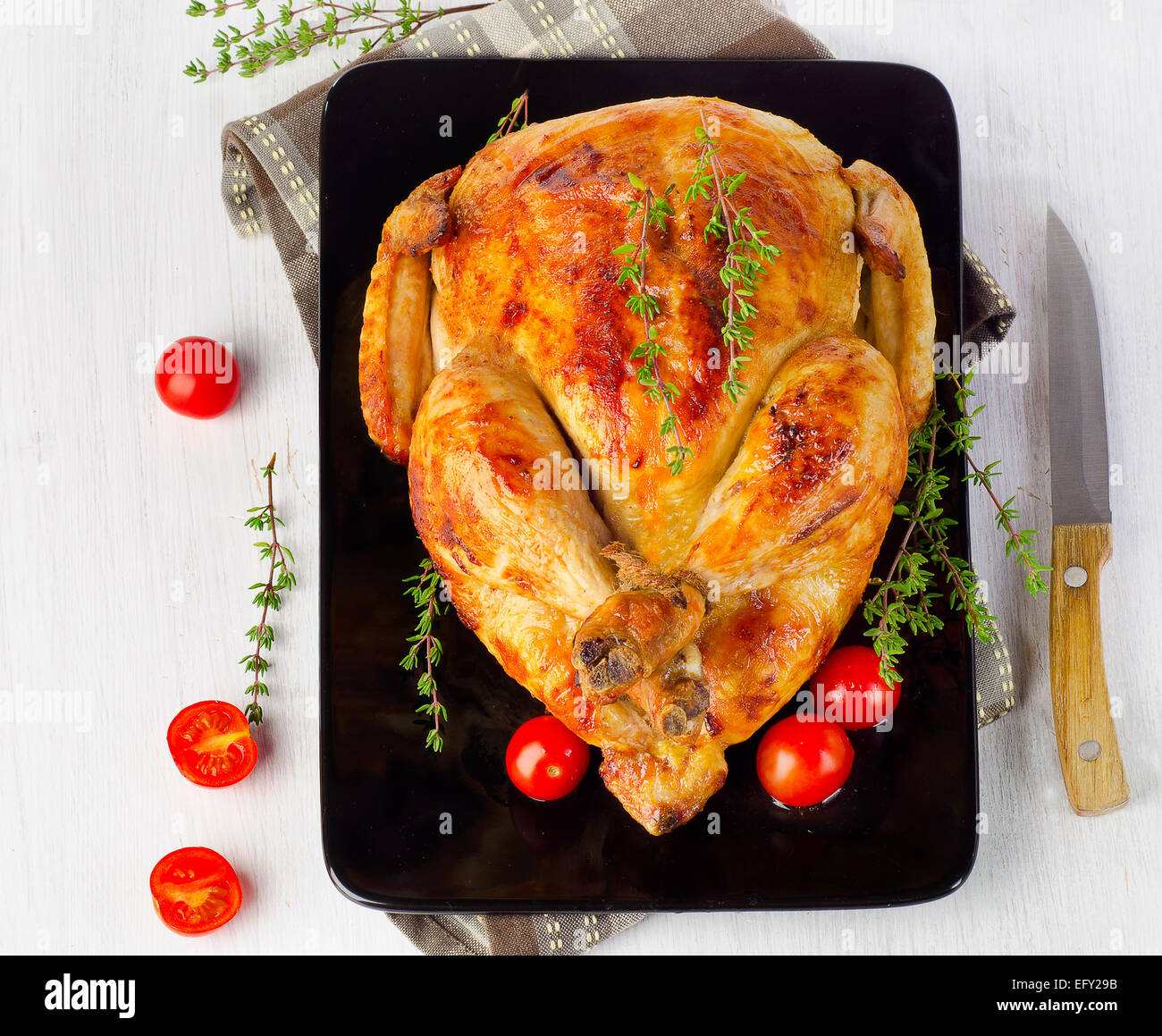 Whole roast chicken plate hi-res stock photography and images - Alamy