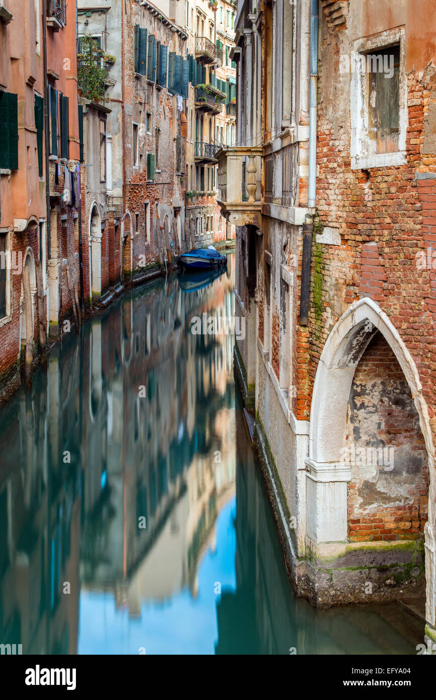 Water canal hi-res stock photography and images - Alamy