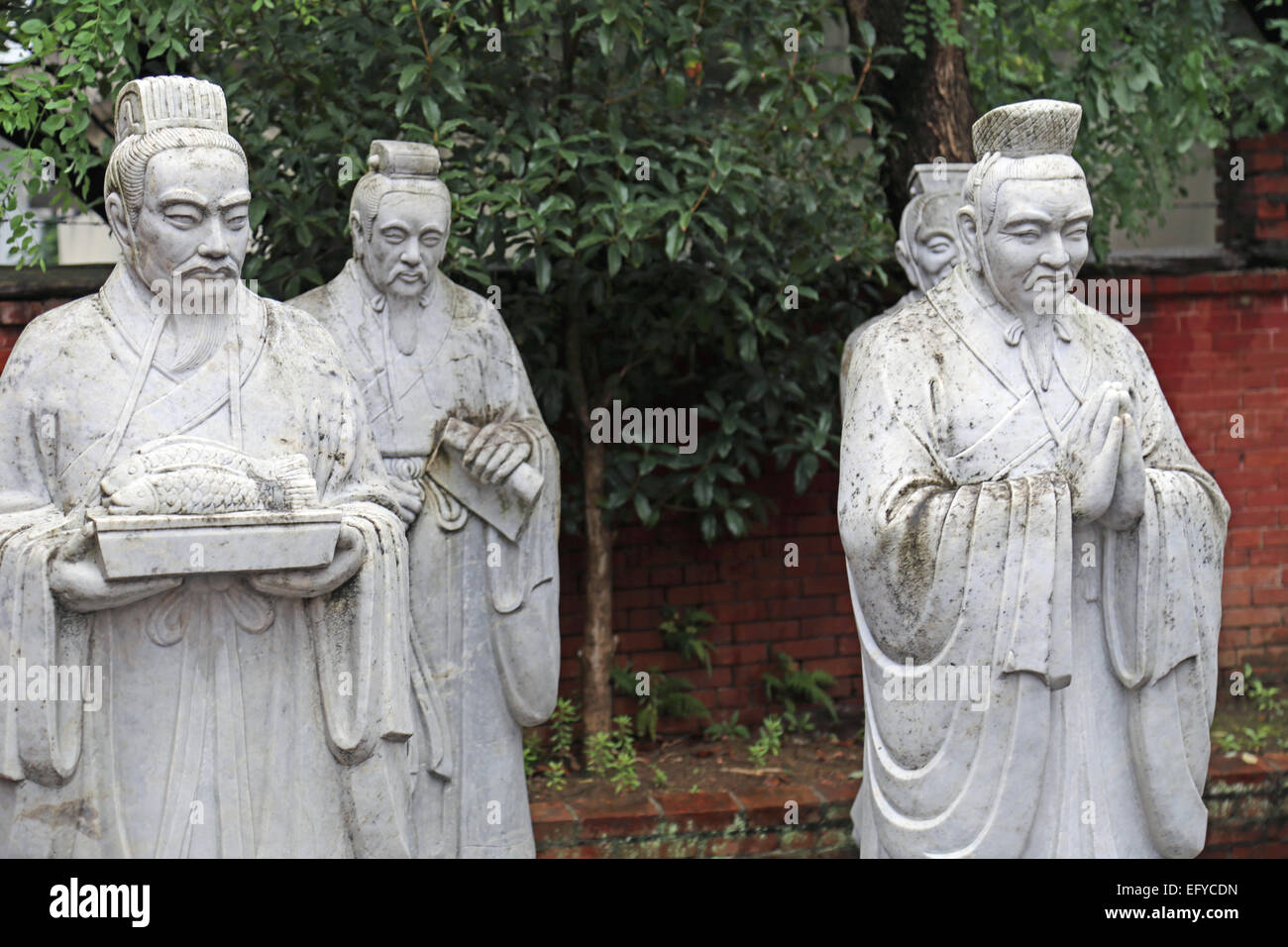 Chinese Sage Statues - Nagasaki, Japan - 2014 Stock Photo - Alamy