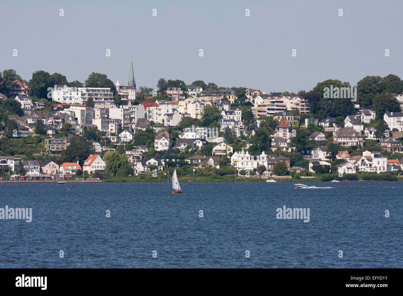 View of the Süllberg in Blankenese district with Elbe in Hamburg ...