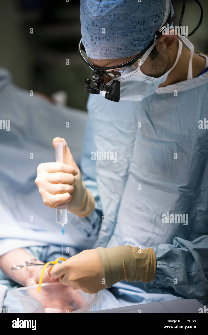 Hospital theatre uk hi-res stock photography and images - Alamy