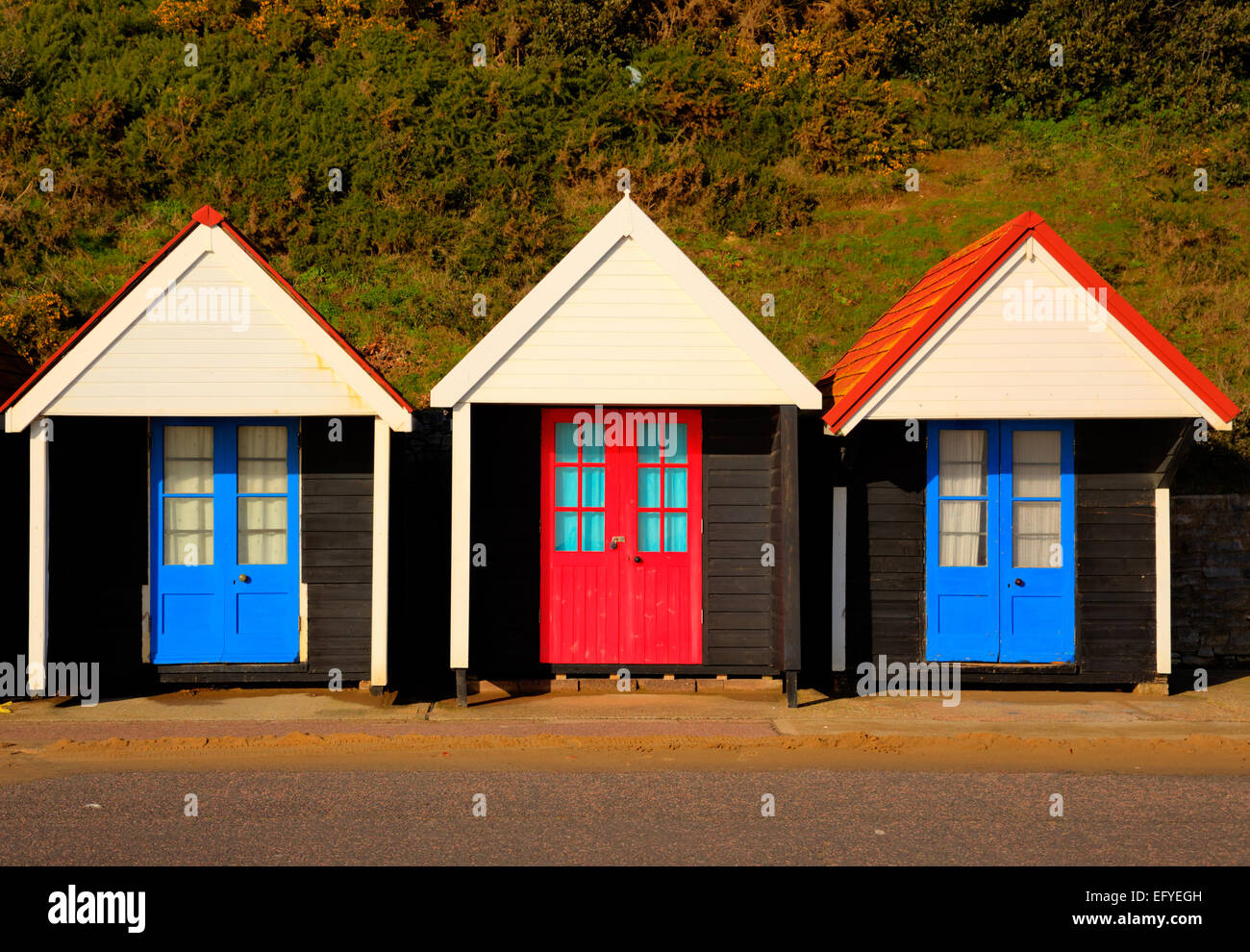Three green doors hi-res stock photography and images - Alamy