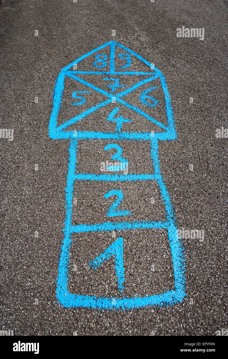 Hopscotch grid hi-res stock photography and images - Alamy