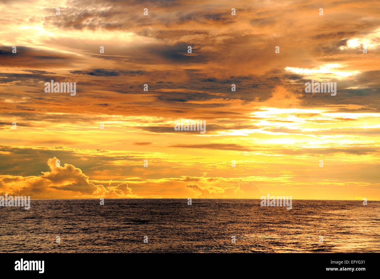 Pacific Sunset Sky Stock Photo - Alamy