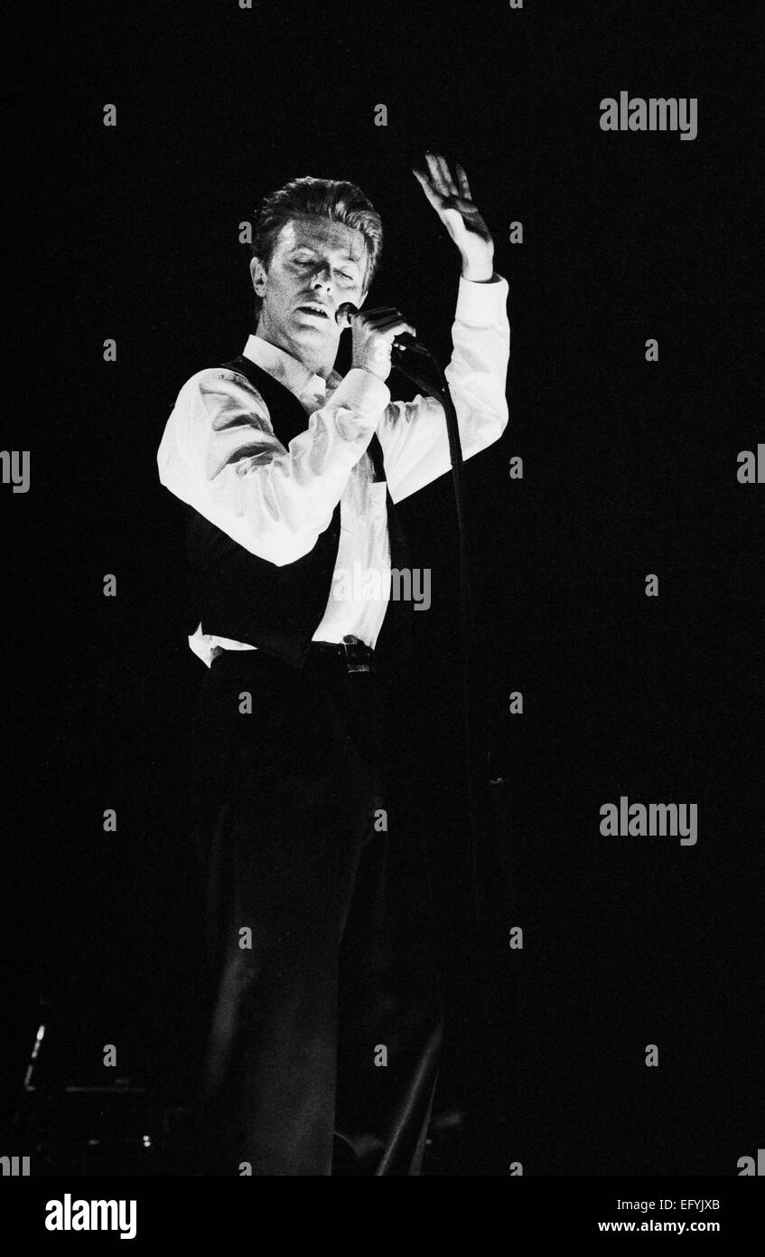 David Bowie in concert on the Sound & Vision Tour in 1990 Italy Stock ...