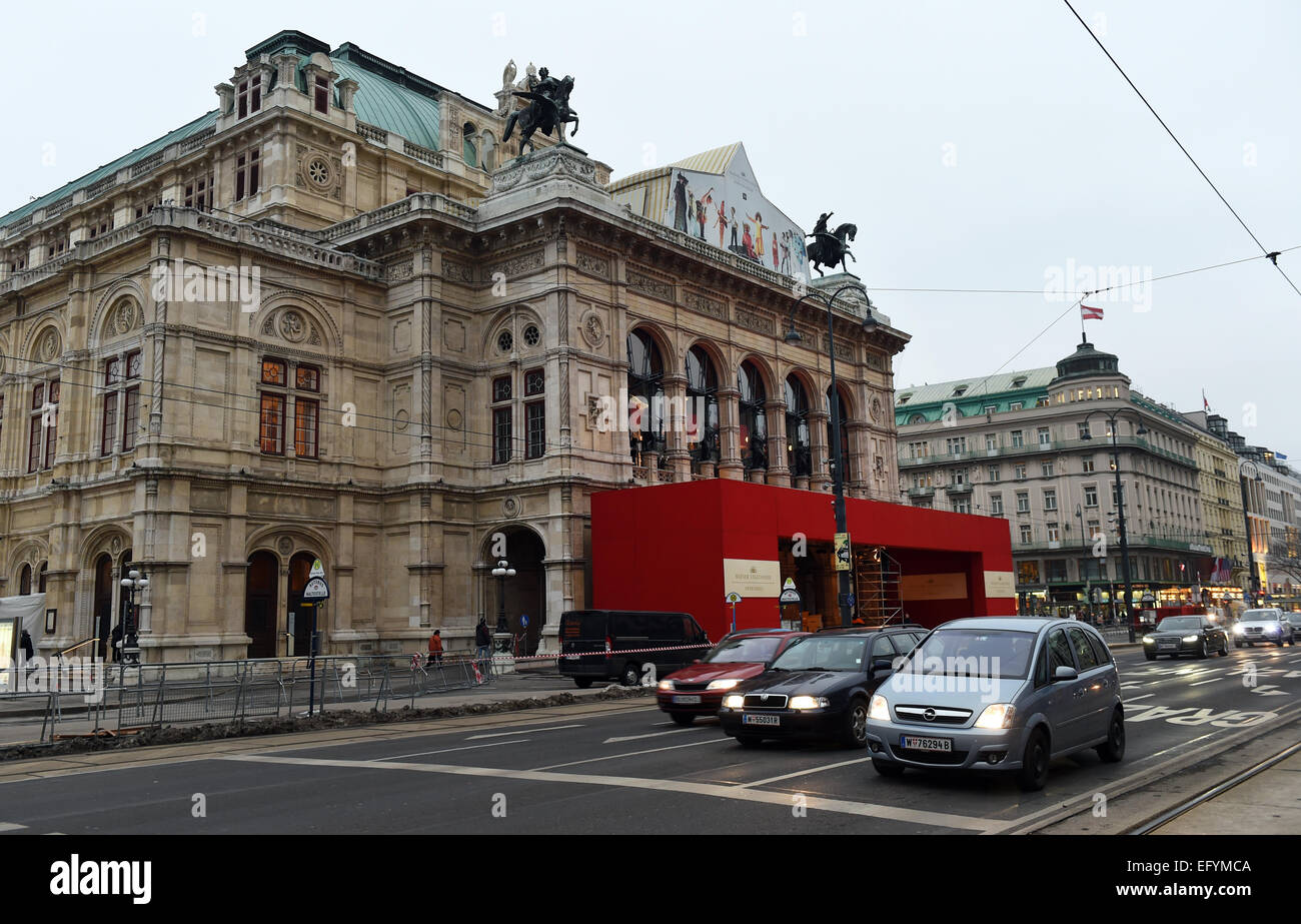 The annual Vienna Opera Ball takes place in the Vienna State Opera in ...