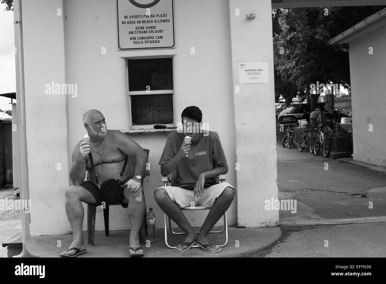 Ice job Black and White Stock Photos & Images - Alamy