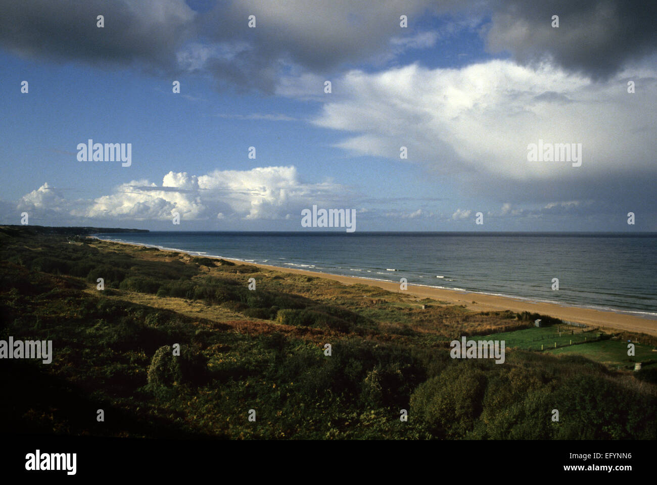 Ww2 soldiers beach hi-res stock photography and images - Alamy