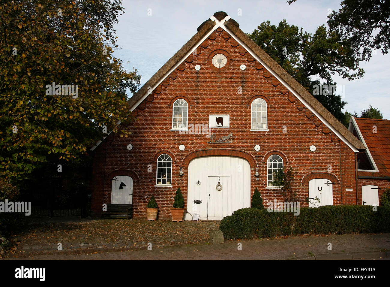 Hallenhaus building house architecture hi-res stock photography and ...