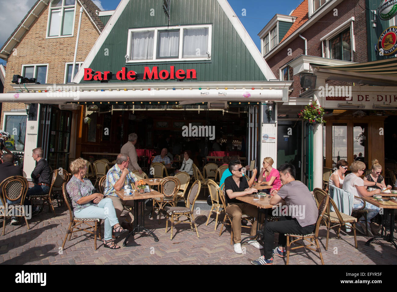 Cafe restaurant volendam netherlands holland hi-res stock photography ...