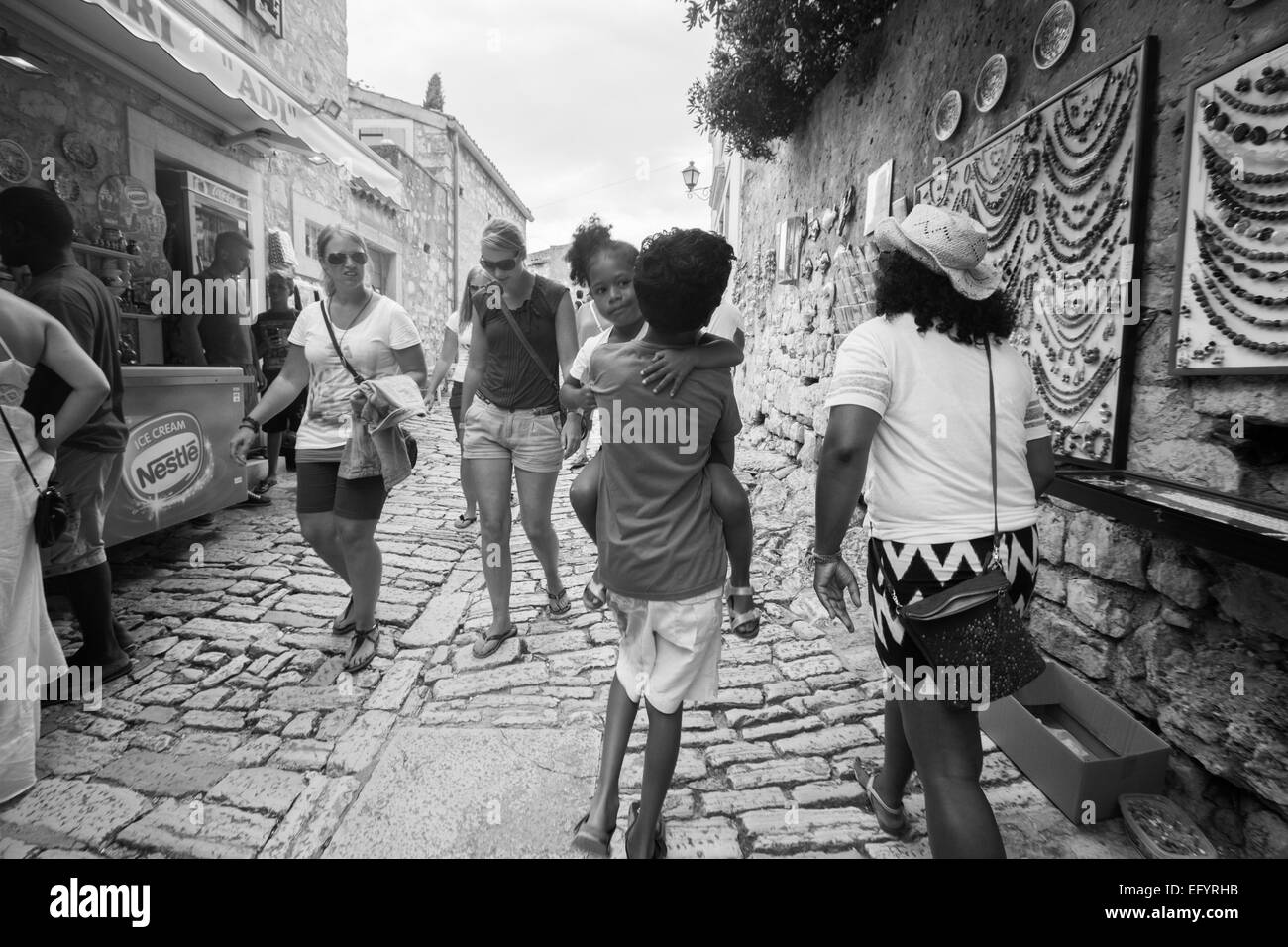 Small girl looking back Stock Photo - Alamy