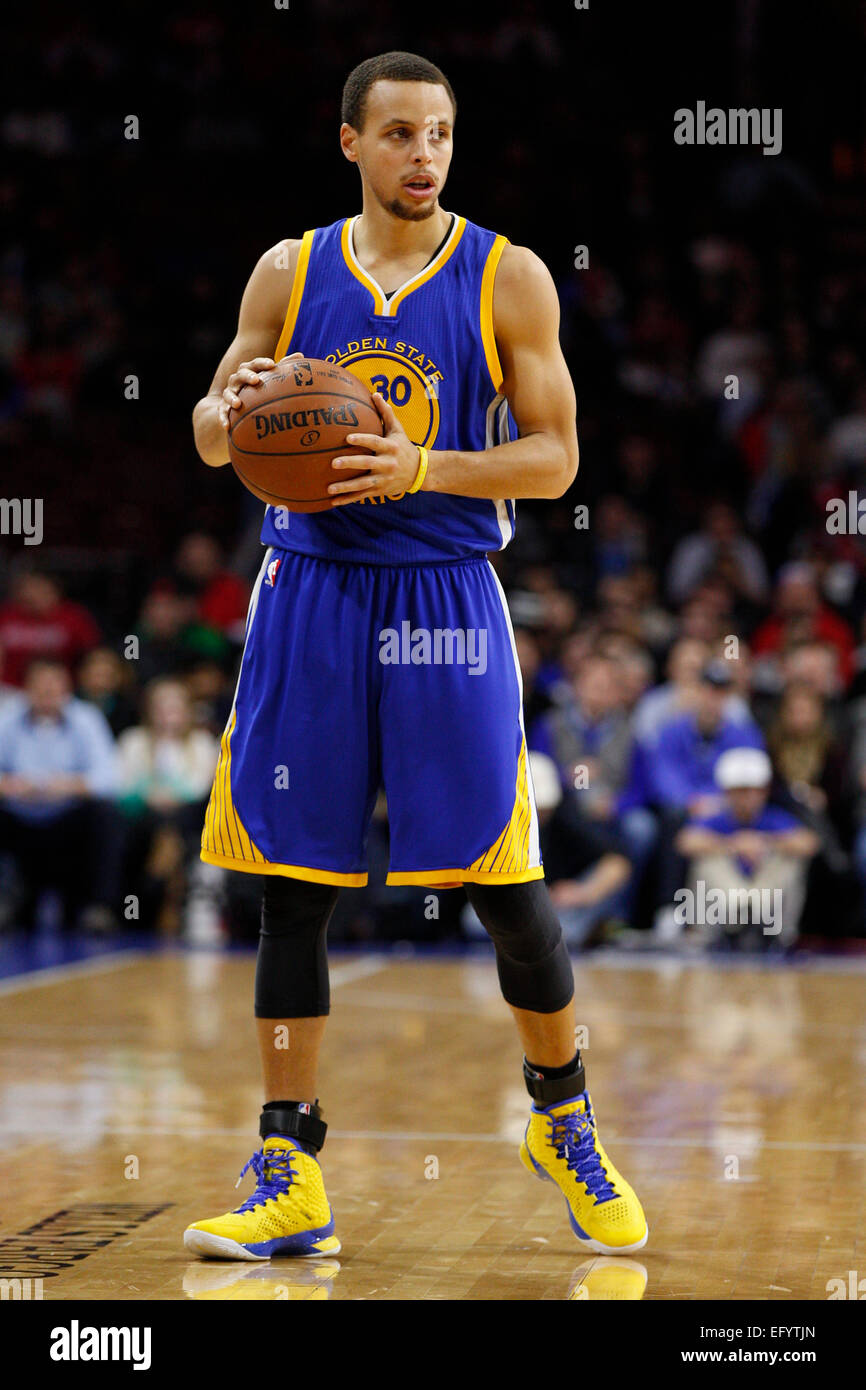 February 9, 2015: Golden State Warriors guard Stephen Curry (30) looks ...