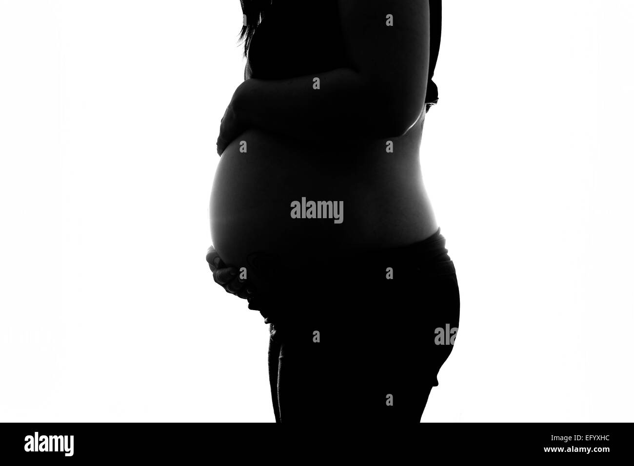 Baby Bump Showing On Young Woman Stock Photo Alamy baby-bump-showing-on-young-woman-stock-photo-alamy