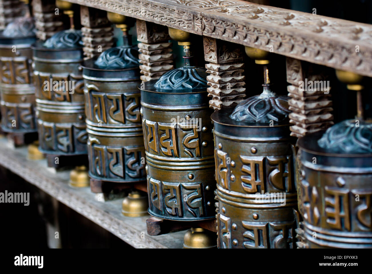 Pray praying worship wheel wheels hi-res stock photography and images ...
