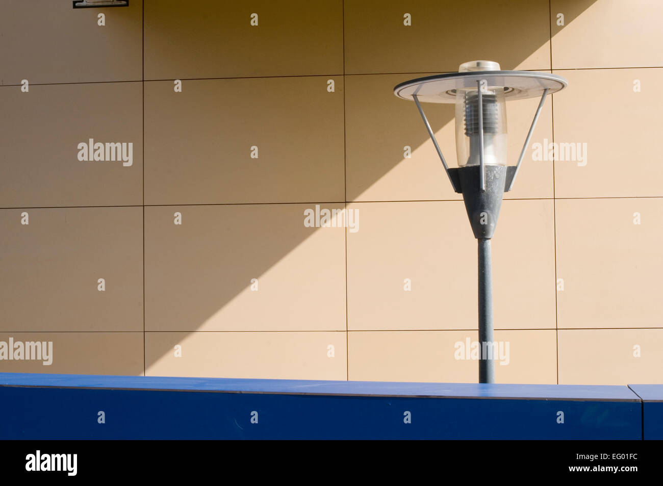 Street light lighting hi-res stock photography and images - Alamy