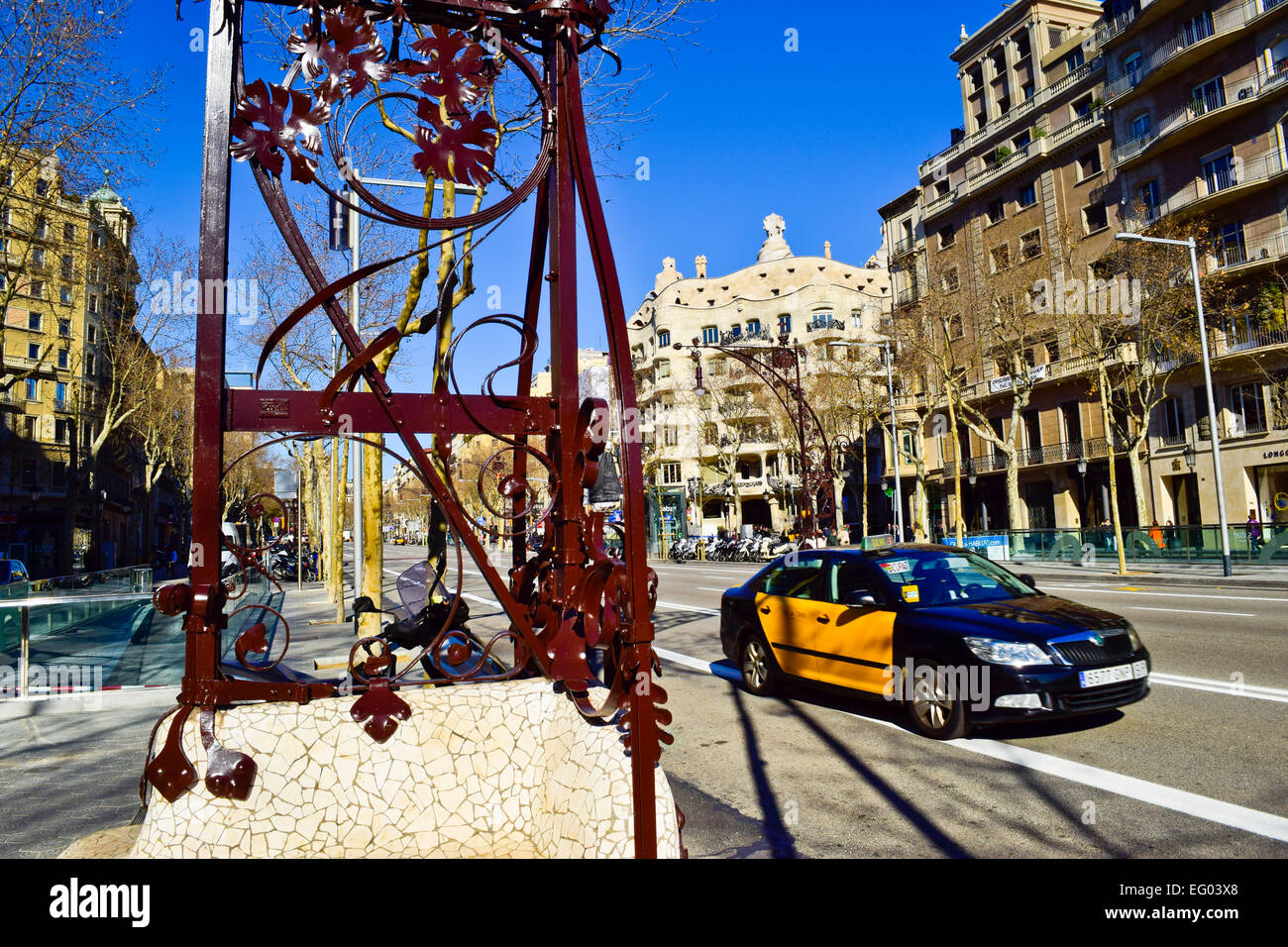 Taxi. Mila House aka La Pedrera designed by Antoni Gaudi. Barcelona ...