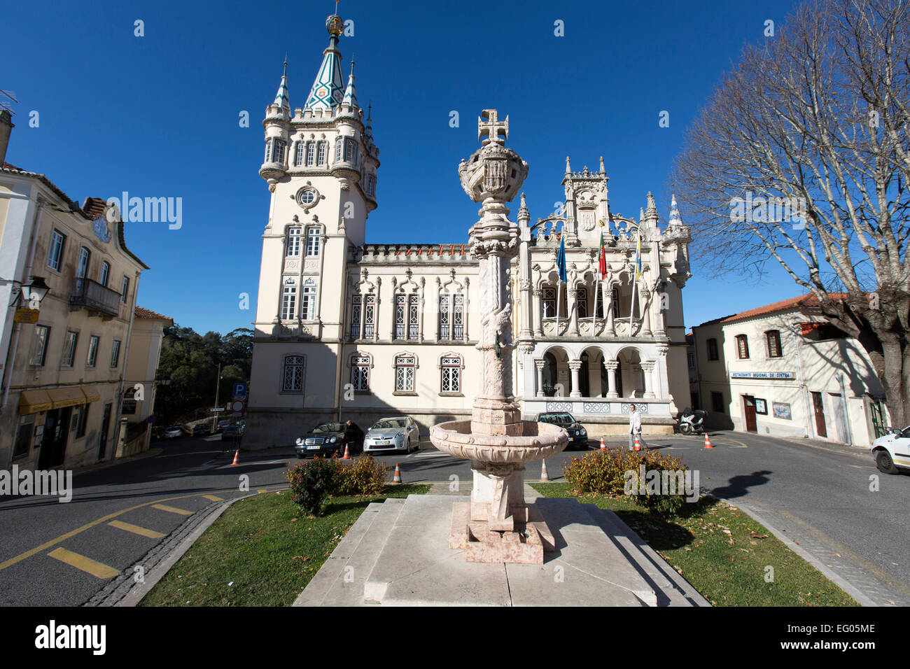 Gothic tower and heraldic column at the Town Hall (Camara Municipal ...