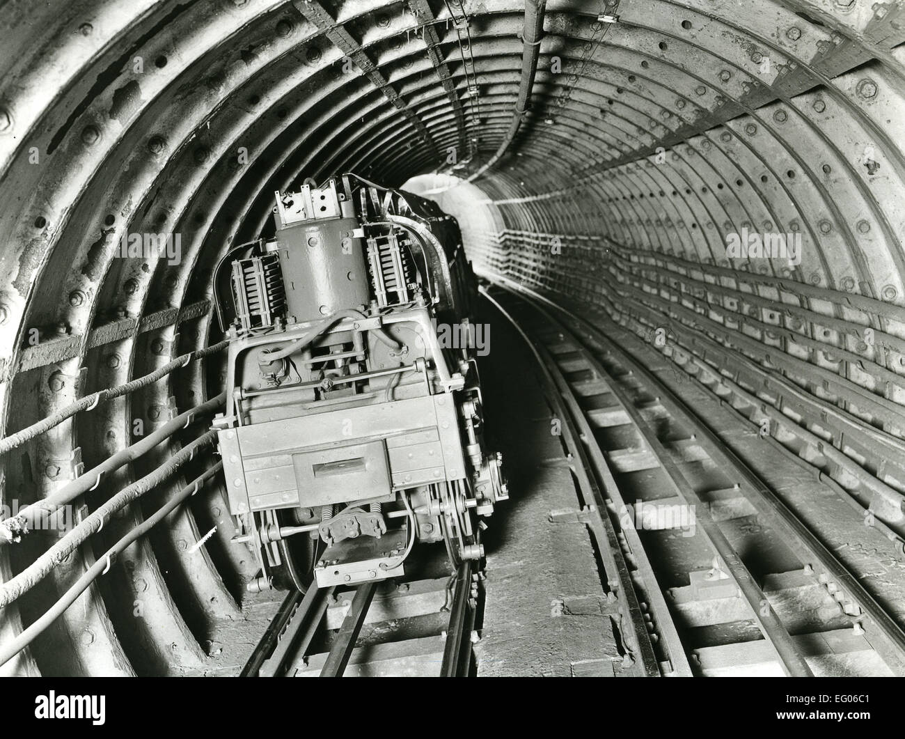 London underground tunnel train hi-res stock photography and images - Alamy