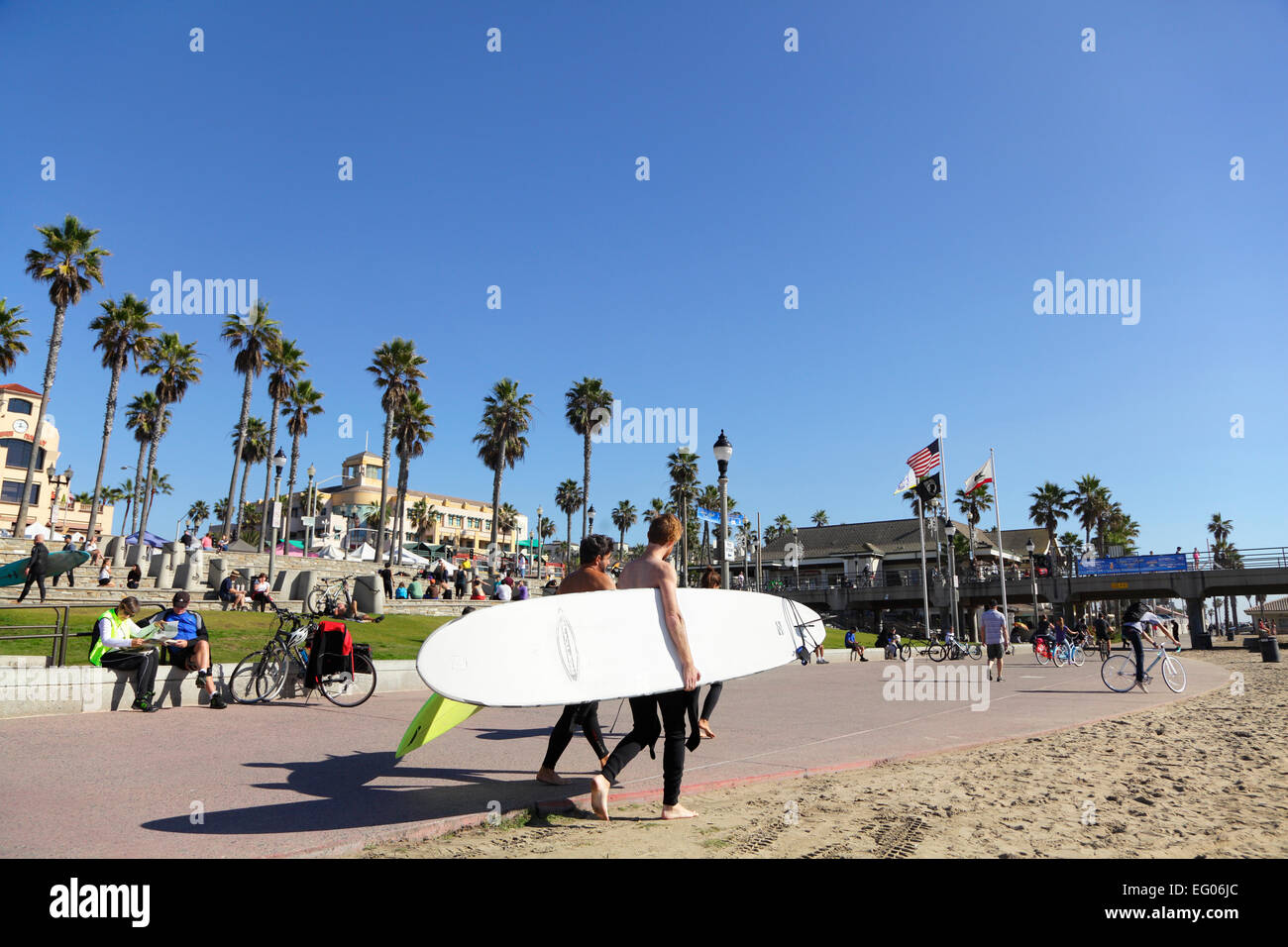 Huntington beach people hi-res stock photography and images - Alamy