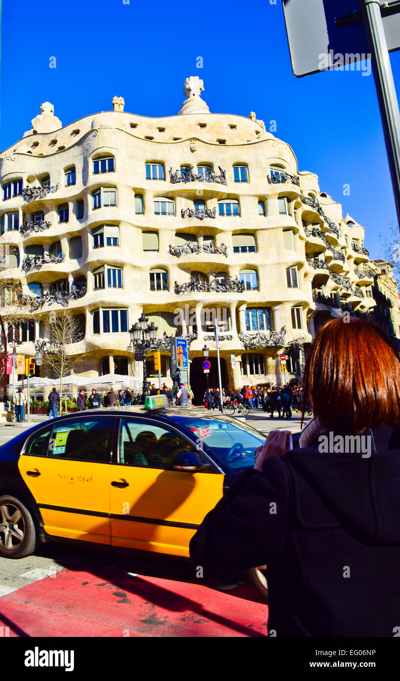 Taxi. Mila House aka La Pedrera designed by Antoni Gaudi. Barcelona ...