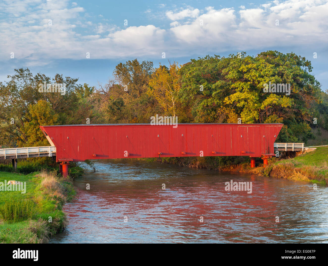 Madison County, IA: Hogback covered bridge (1884) on North River in ...