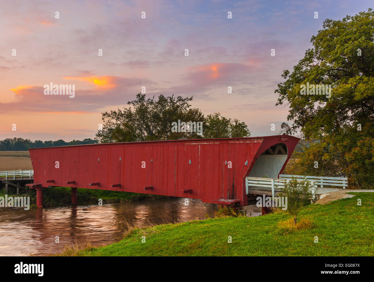 Madison county iowa bridge hi-res stock photography and images - Alamy