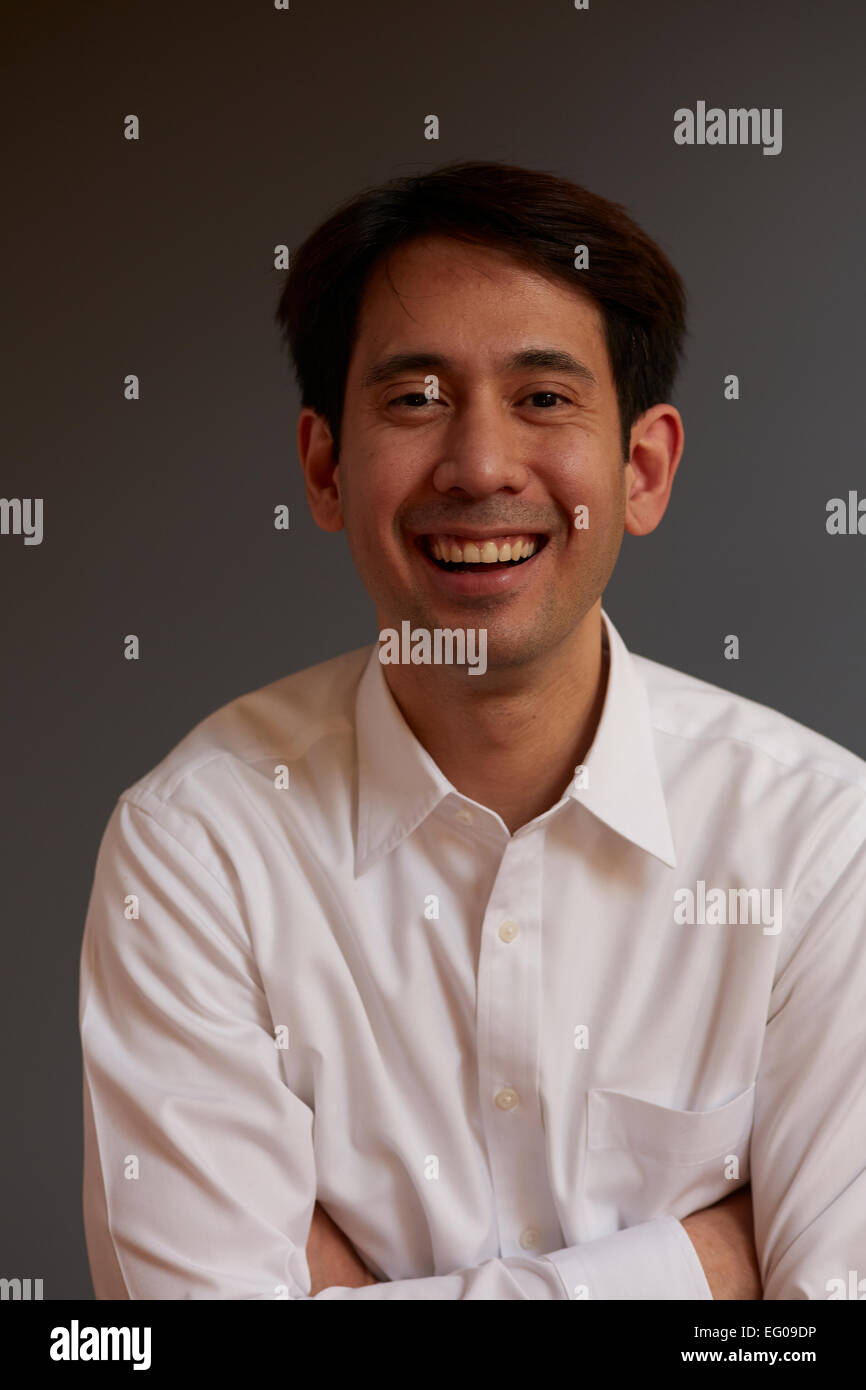 Filipino man singing hi-res stock photography and images - Alamy