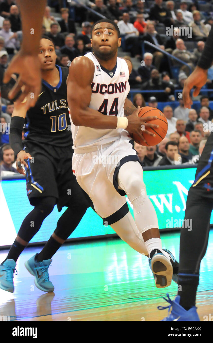Tulsa golden hurricane basketball hi-res stock photography and images ...