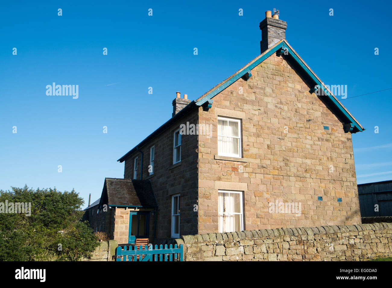 English country cottage farm hi-res stock photography and images - Alamy