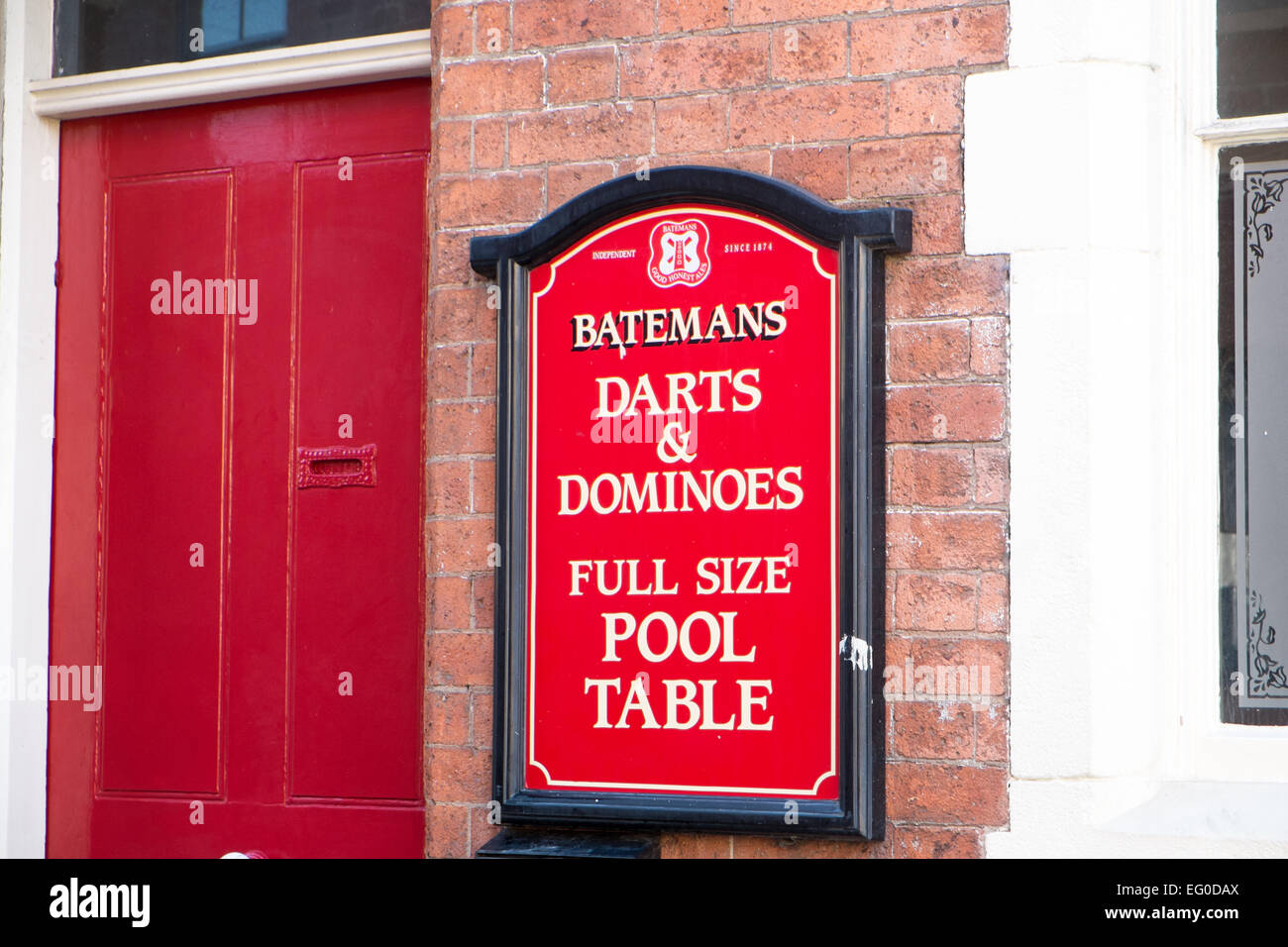 English pub sign hi-res stock photography and images - Alamy